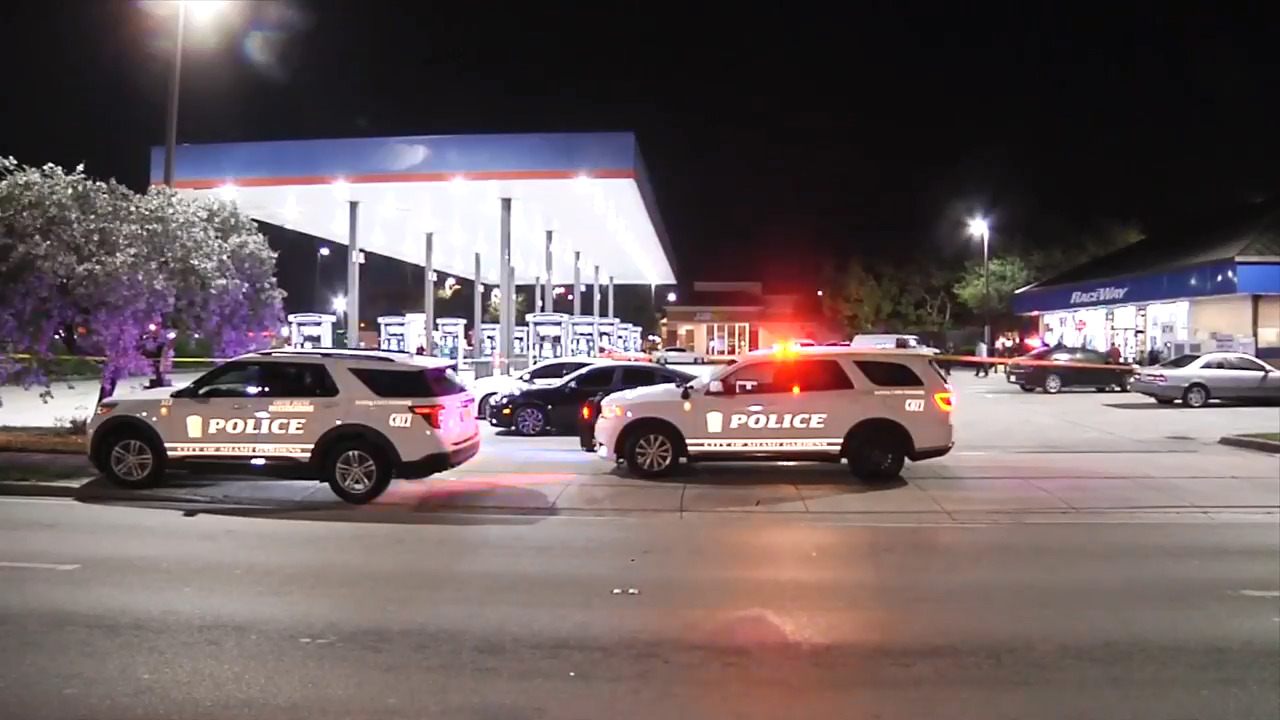 Police Investigating Fatal Shooting At Miami Gardens Gas Station Wsvn
