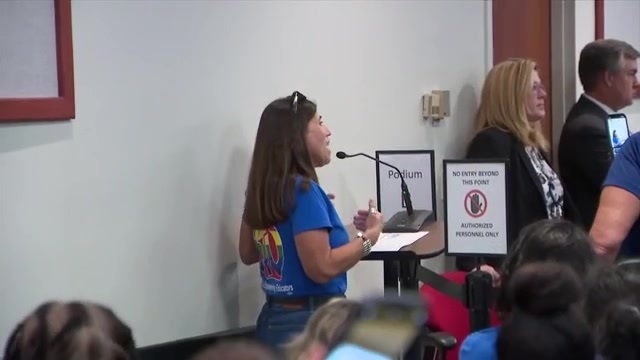 Broward teachers demand pay increase at school board meeting, argue 1.7 ...