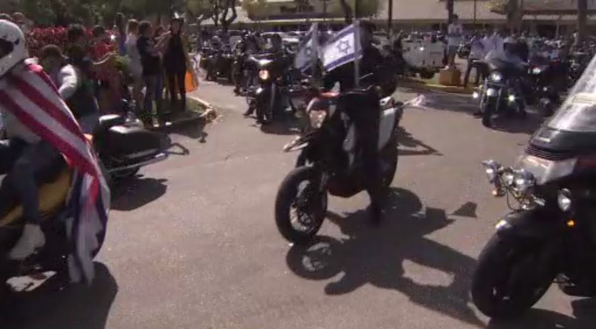 Rolling Thunder Motorcycle Club hosts ride in support of Israel amid ...