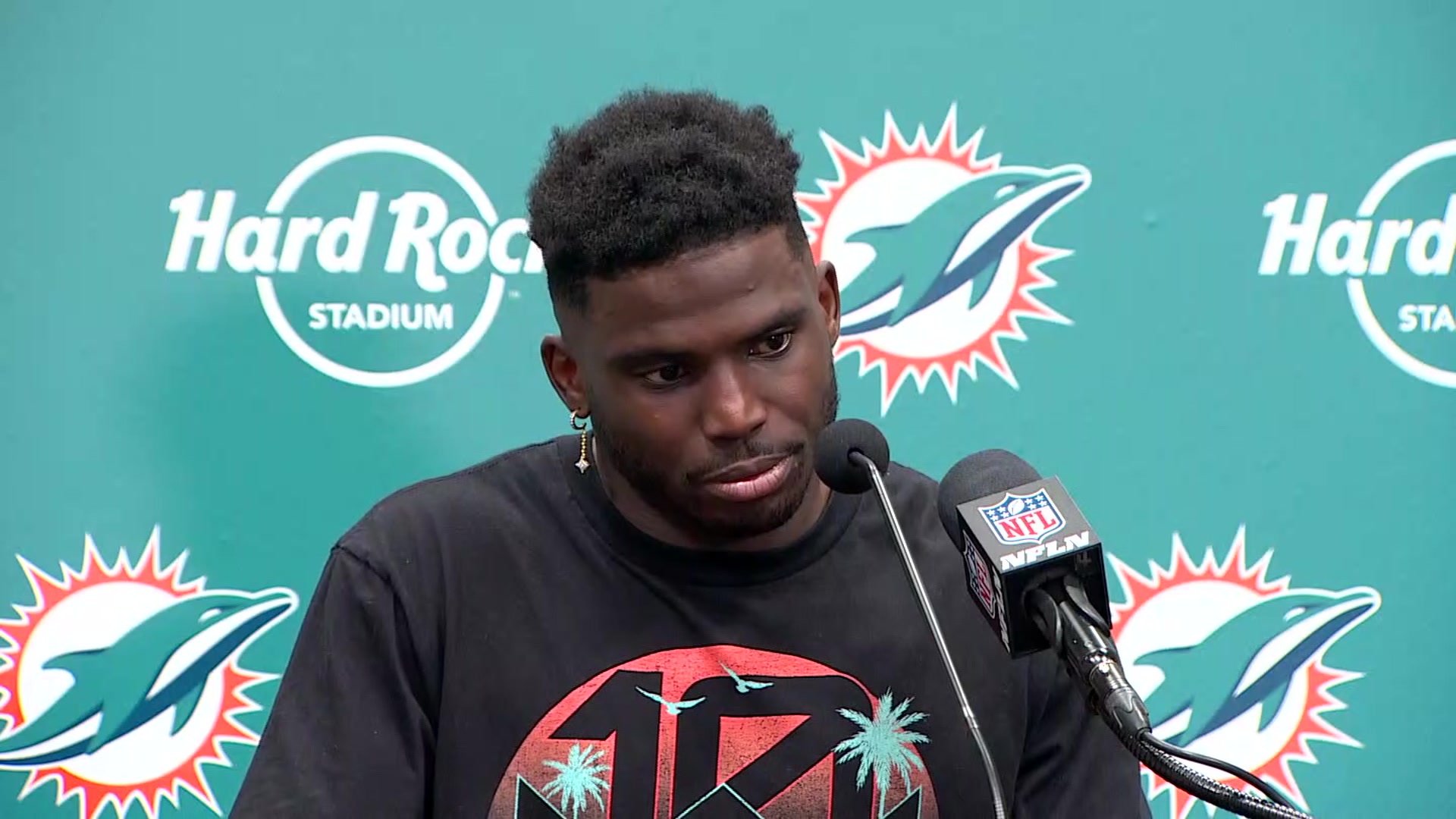 Dolphins player Tyreek Hill and his wife were involved in a domestic dispute, police say - WSVN ...