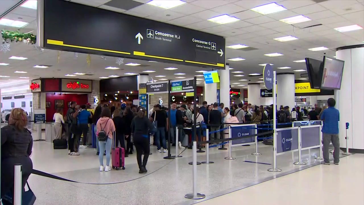 Record crowds are expected to take to the air and roads for Thanksgiving - WSVN 7News | Miami ...