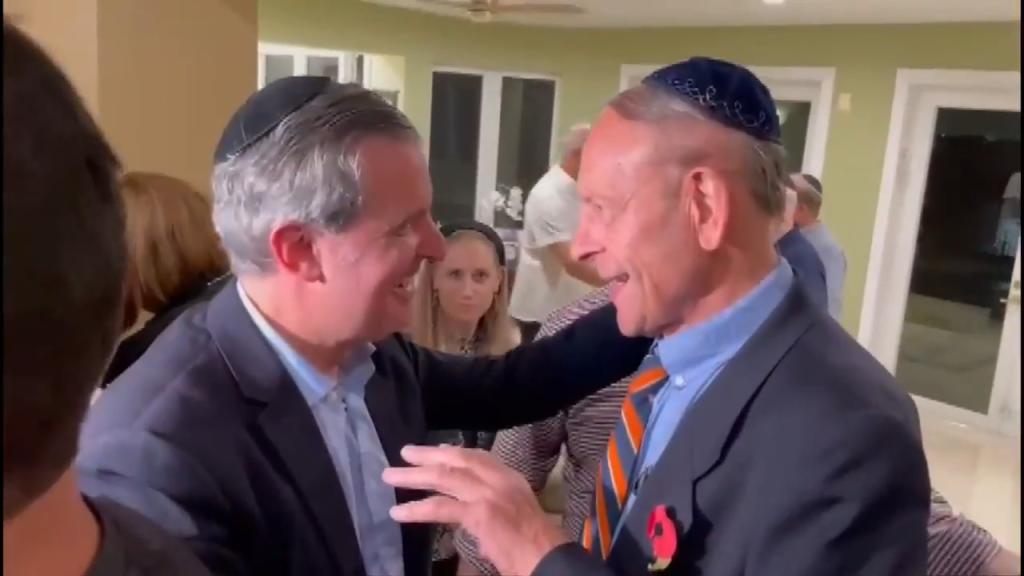 Miami Beach welcomes new mayor, commissioners in swearing-in ceremony ...