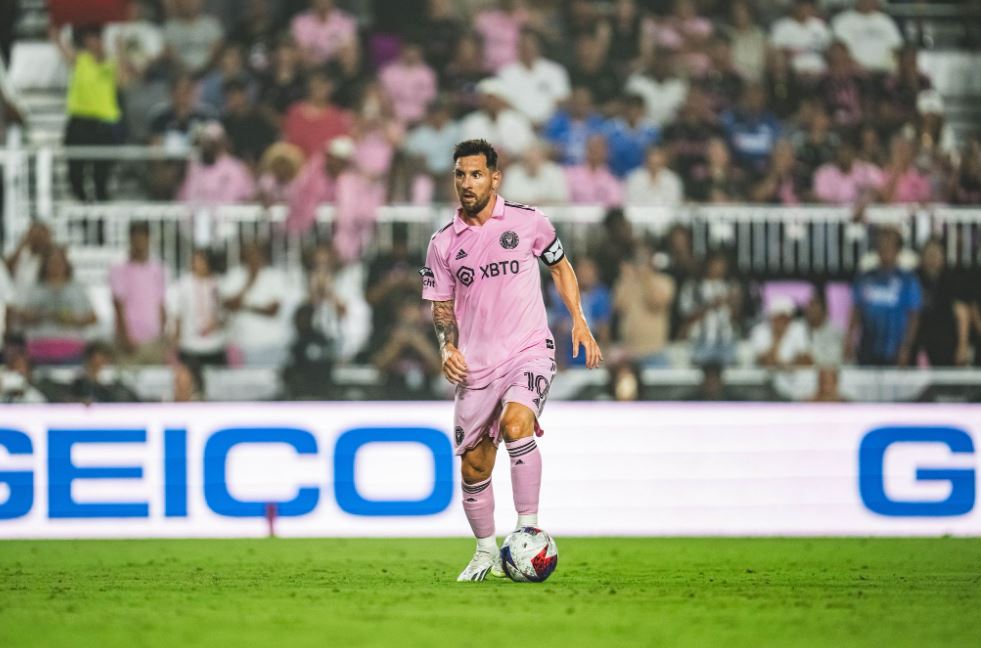 Messi has 3 shots on goal, exits in 2nd half in Inter Miami’s 1-0 loss ...