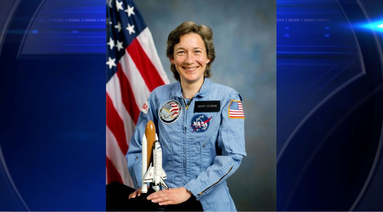 Mary Cleave, the first woman to fly on NASA’s space shuttle after ...
