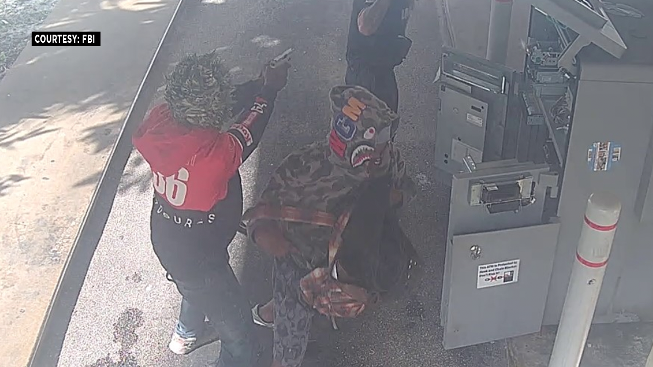 FBI searching for suspects in armored truck robbery in Miami Gardens ...