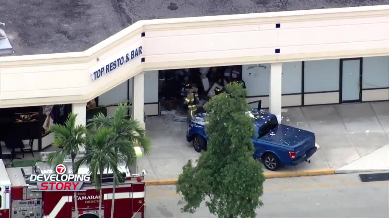 Vehicle crashes into Tamarac business - WSVN 7News | Miami News ...