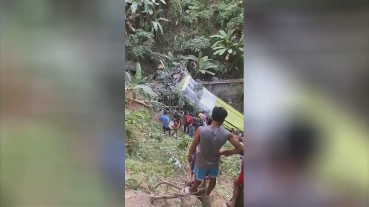 At least 16 dead and 12 injured as passenger bus falls off ravine in ... At least 16 dead and 12 injured as passenger bus falls off ravine in ...