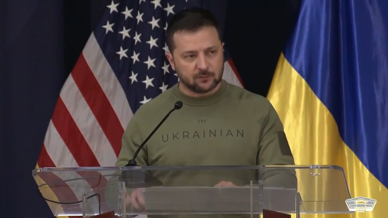 Zelenskyy, Scholz take strong stands as new line from Washington under ...