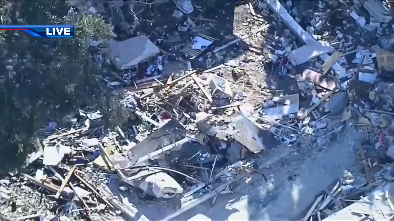 Family of 4 injured after explosion rocks West Park neighborhood ...