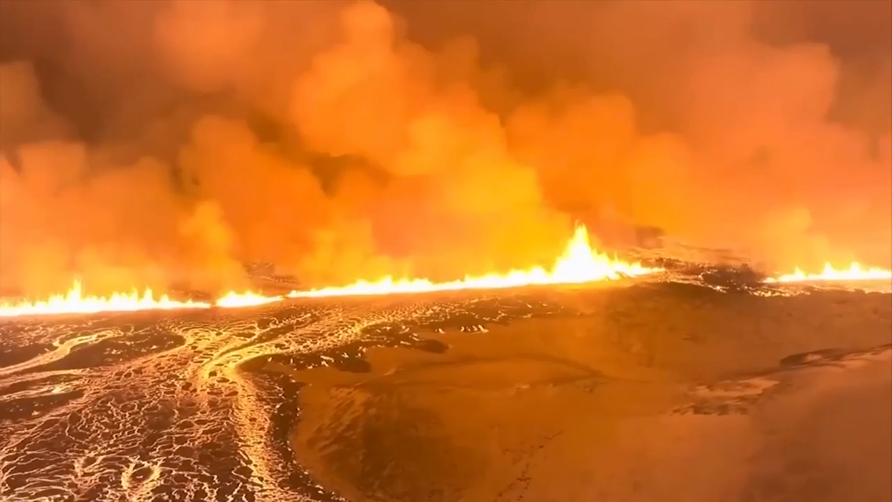 Volcano erupts in southwestern Iceland, spewing magma in spectacular ...