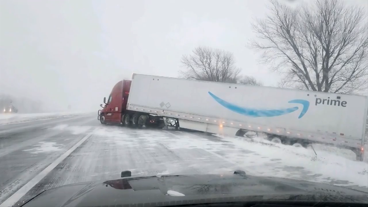 Major winter storm brings blizzard conditions, making travel dangerous during busy holiday ...