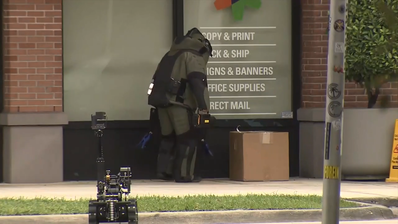 All Clear Given After Bomb Squad Investigates Suspicious Package Outside Fedex Office In Midtown 9909