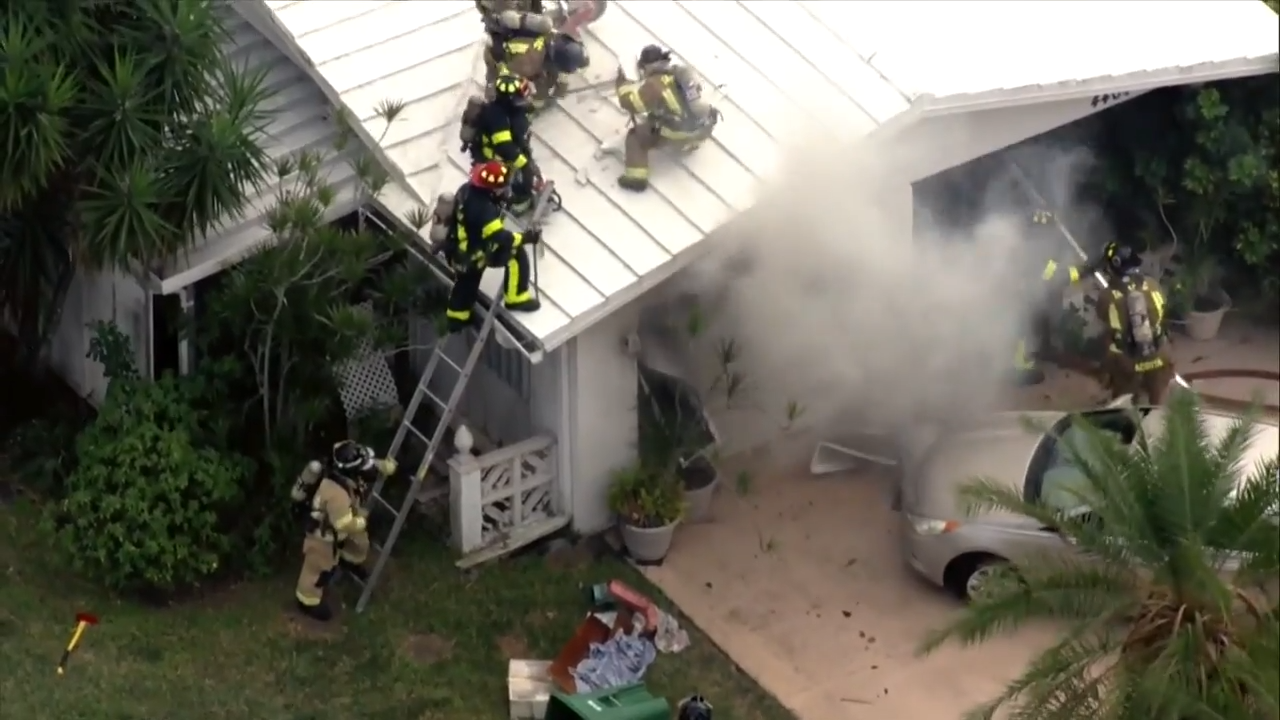 Crews put out house fire in Tamarac; 1 hospitalized - WSVN 7News ...
