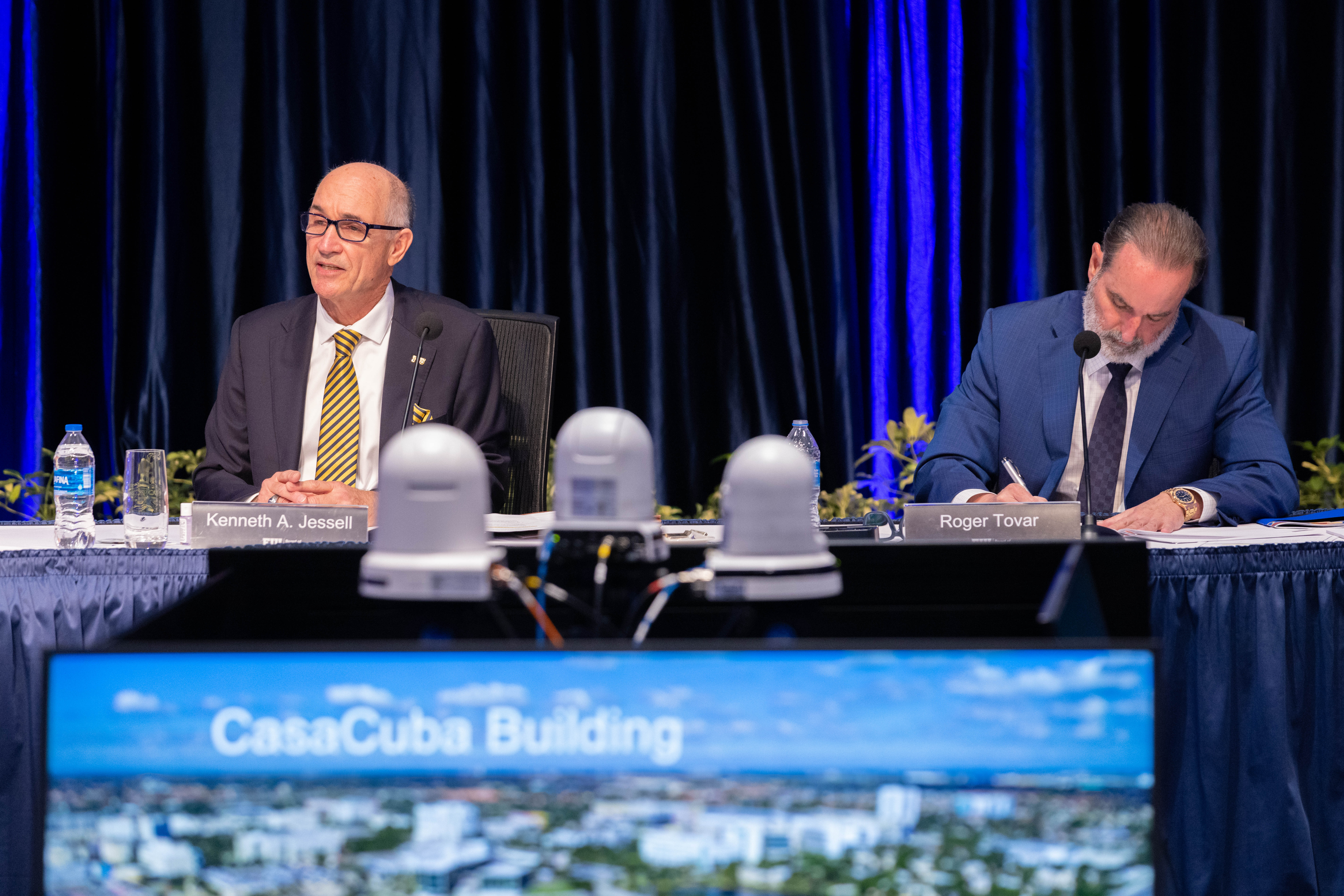 Leon Medical Centers’ founder donates $10 million for FIU’s CasaCuba ...