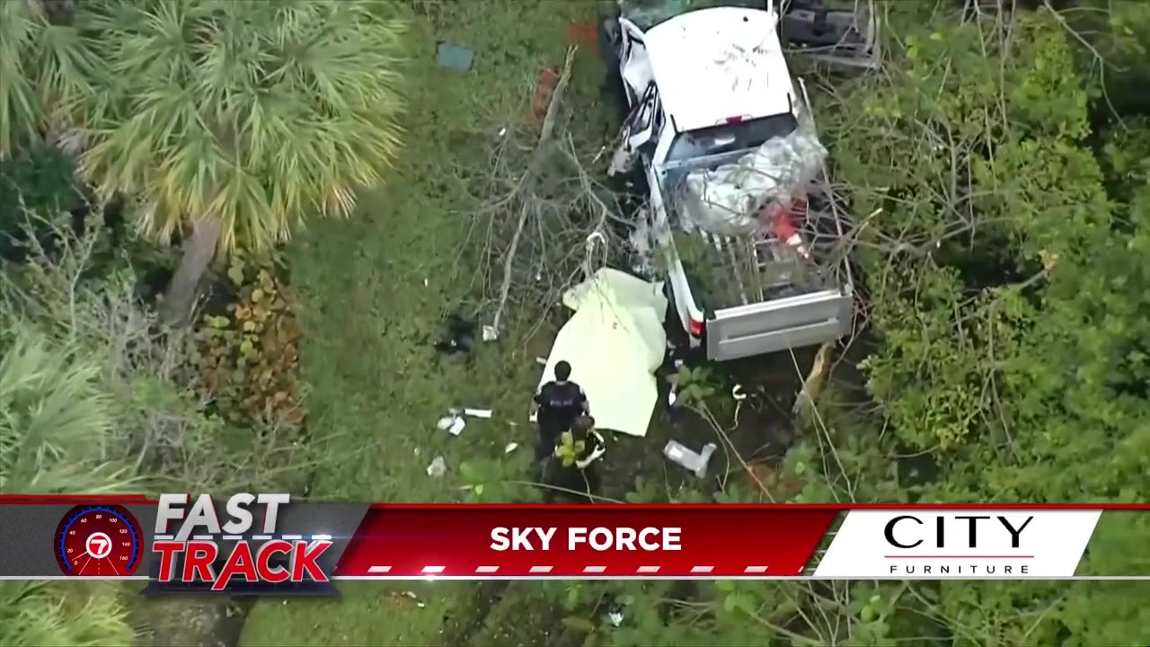 Fatal crash claims one life in North Miami Beach - WSVN 7News | Miami ...