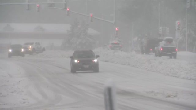 Stretch of I-80 shut down as monster blizzard dumps snow on mountains ...