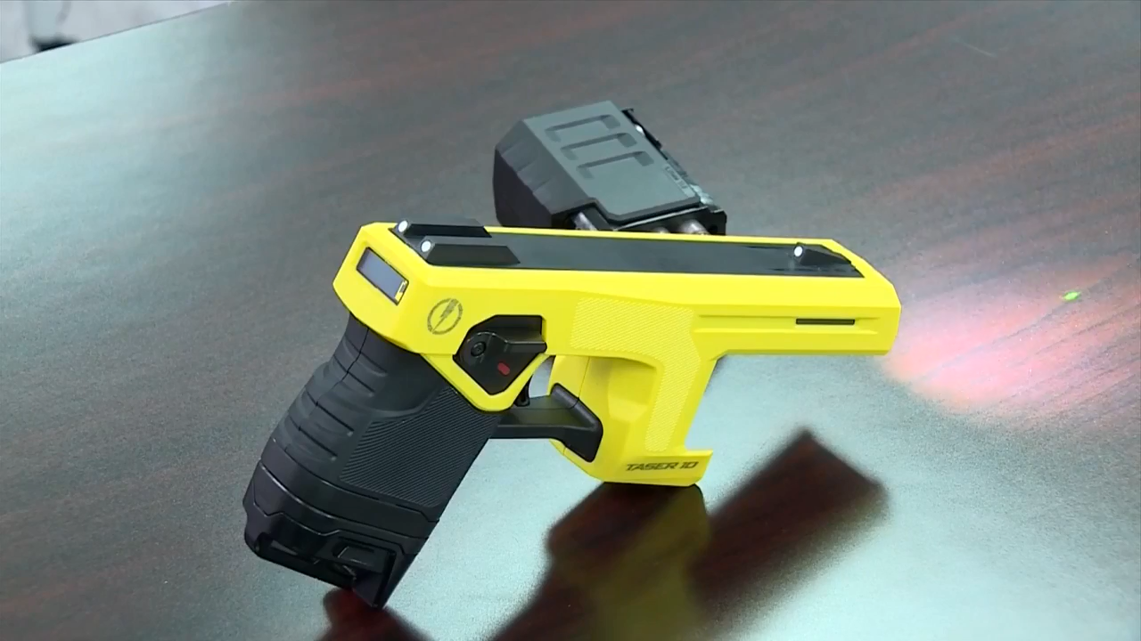 New taser technology saves life in Port St. Lucie - WSVN 7News | Miami ...