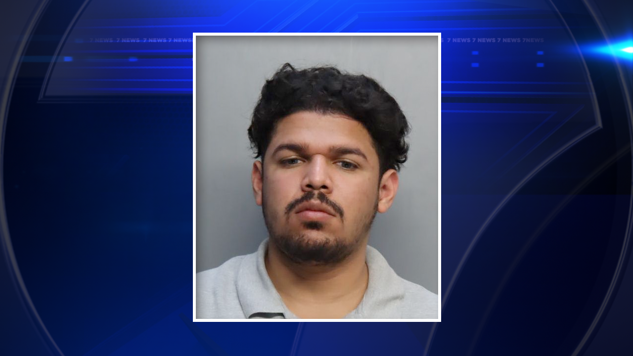 ‘I think I might have a crush on you’: Former Miami Senior High teacher ...