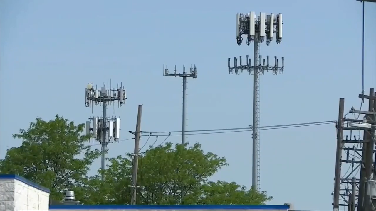 Kendall HOA, residents in uproar over 5G cell towers appearing in their neighborhoods - WSVN ...