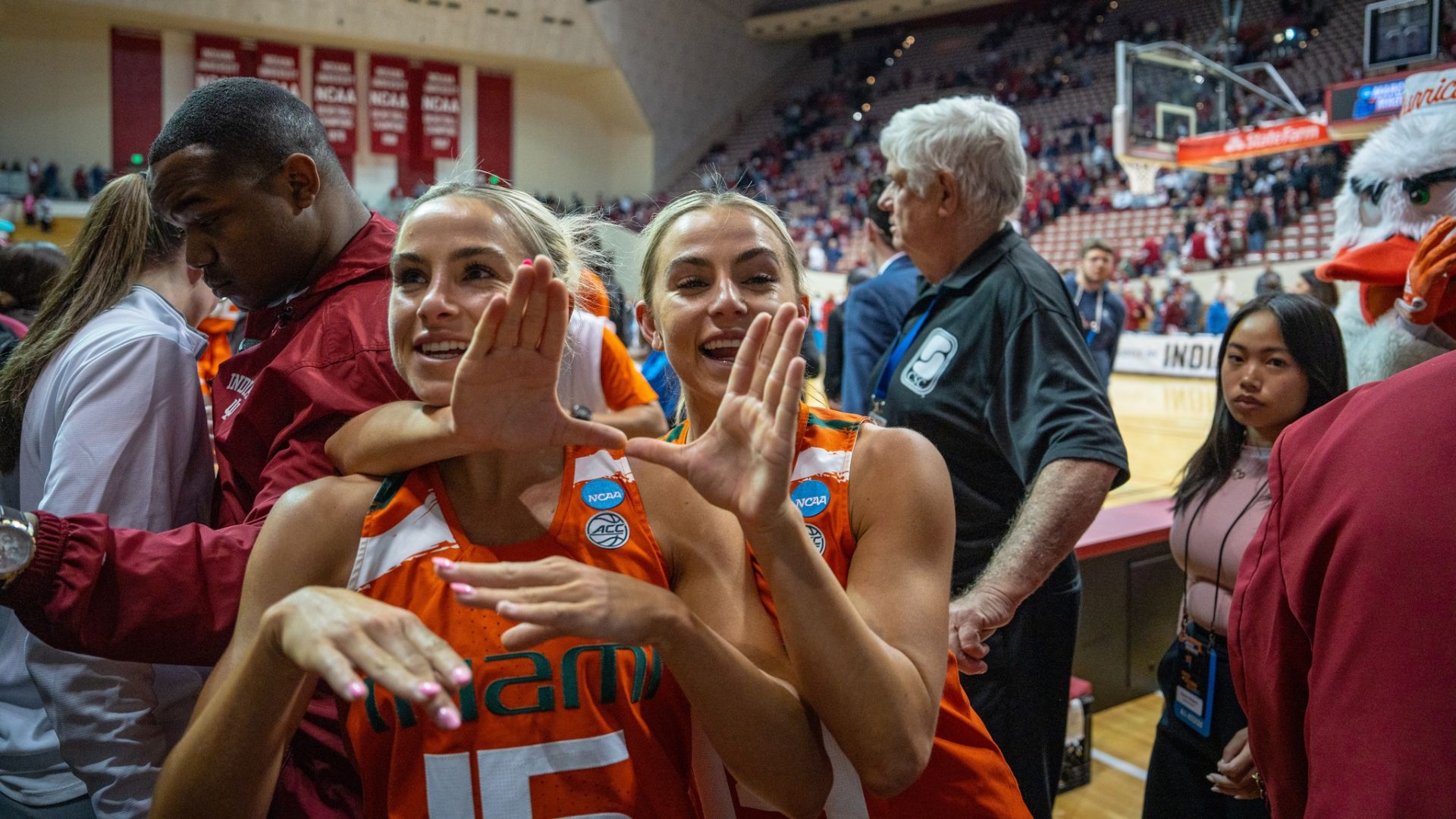Hanna And Haley Cavinder Say Theyre Returning For Last Season At Miami