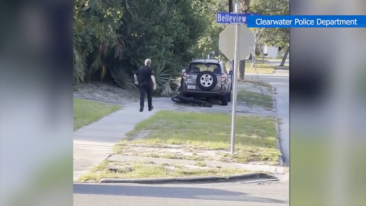 Clearwater Police search for 2 who allegedly beat up, robbed 19-year ...