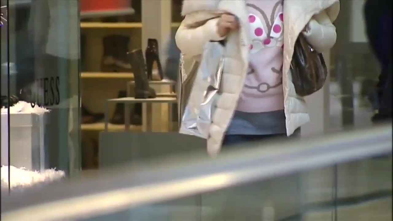 Gen Z is getting hit hard by inflation - WSVN 7News | Miami News ...