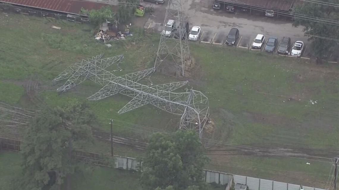Hot weather poses new risk as thousands remain without power after ...
