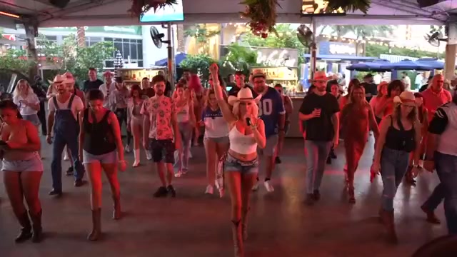 Deco Drive – Page 2 – WSVN 7News | Miami News, Weather, Sports | Fort ...