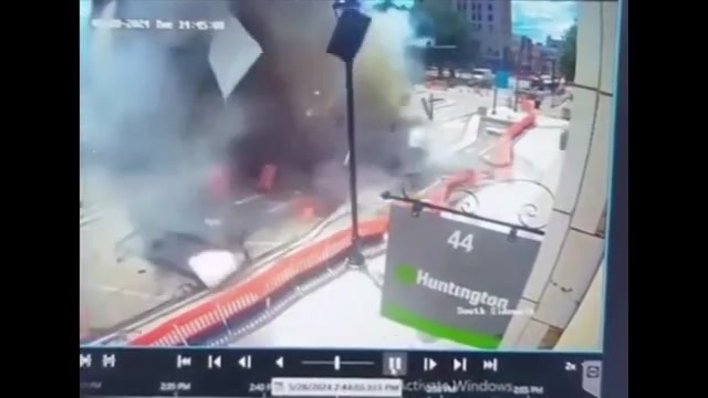 Building explosion kills bank employee and injures 7 others in ...