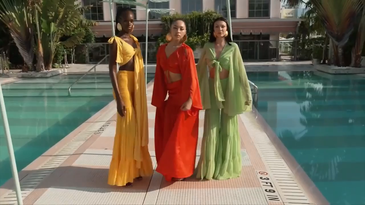 Miami Swim Week rolls out summer fashion with sunset vibes, colorful ...