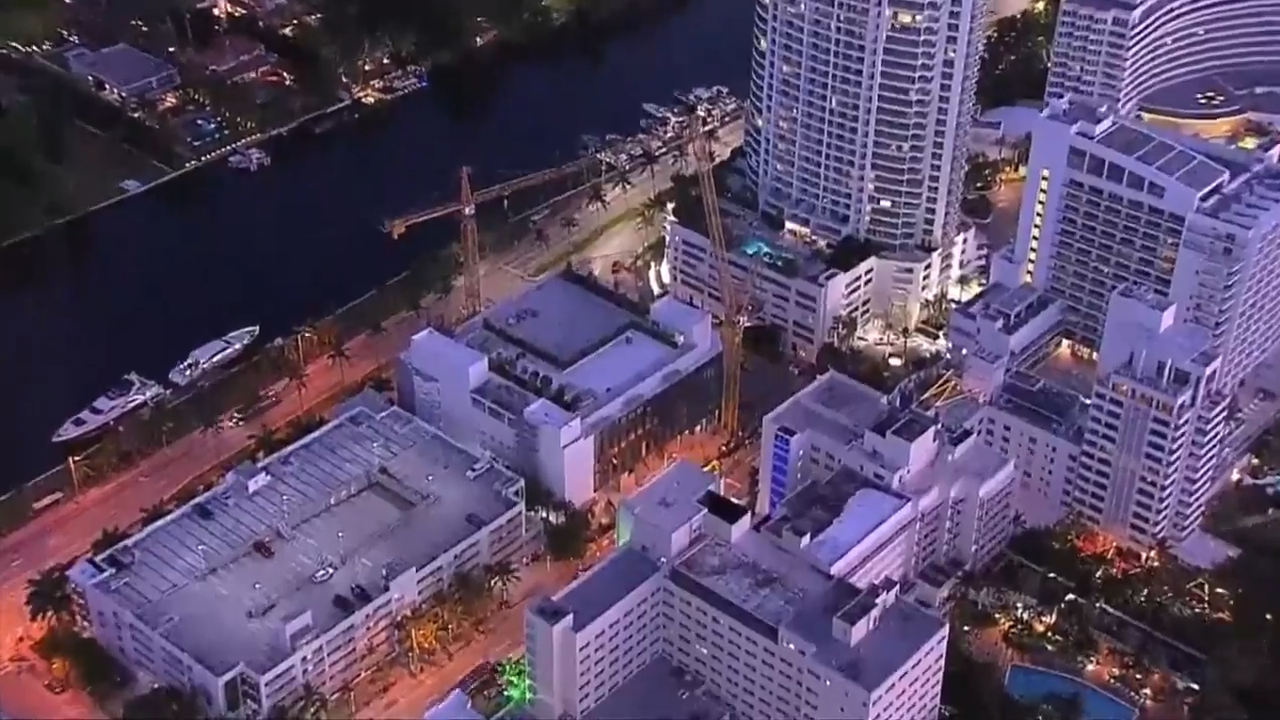 2 cranes demobilized from Fontainebleau hotel site ahead of hurricane ...