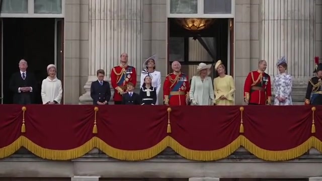UK royals unite on palace balcony, with Kate back at her first public ...