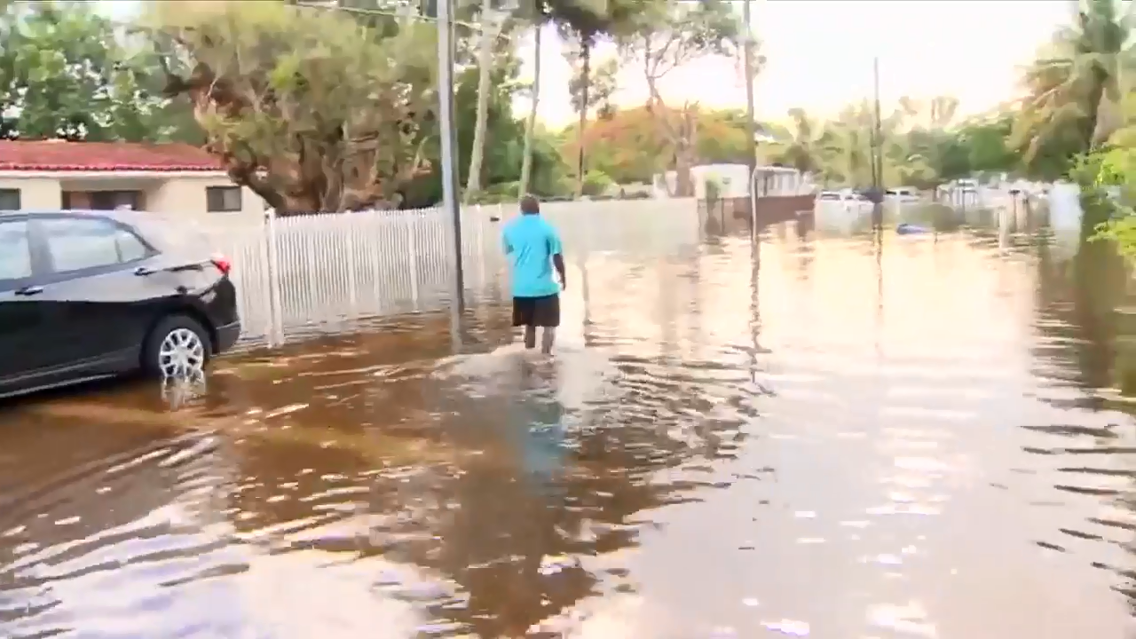 FPL and United HomeCare distribute hurricane preparedness meal kits to ...