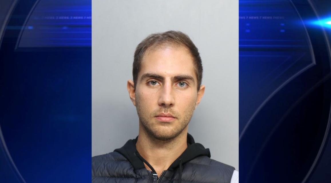 Pompano Beach man arrested for exposing himself to children at Aventura ...