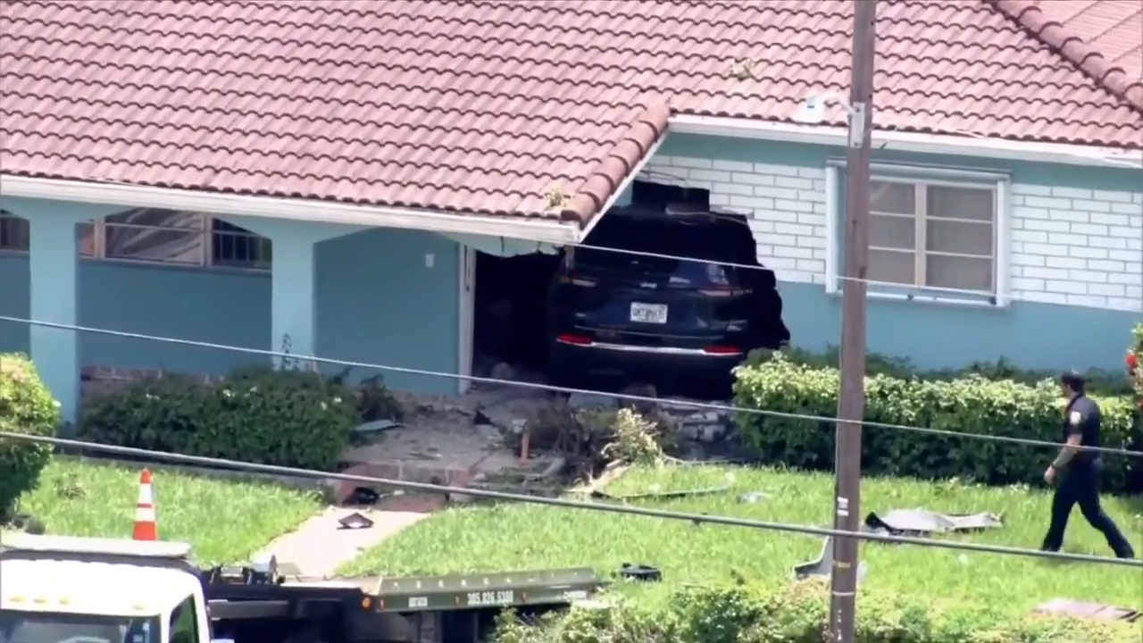 Driver crashes into home in Hialeah after losing control; no injuries ...