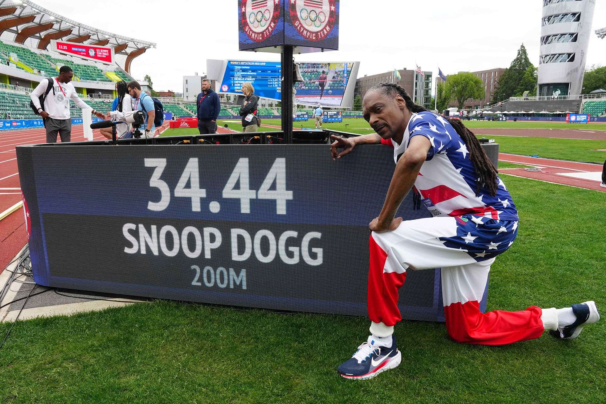Snoop Dogg delivers mic drop moments at US trials as 52-year-old runs ...