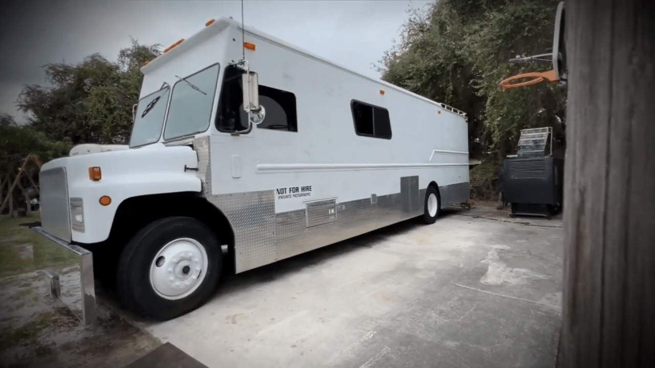 Help Me Howard – WSVN 7News | Miami News, Weather, Sports | Fort Lauderdale