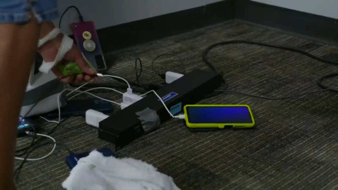 Houston residents left sweltering after Beryl with over 1.7 million ...