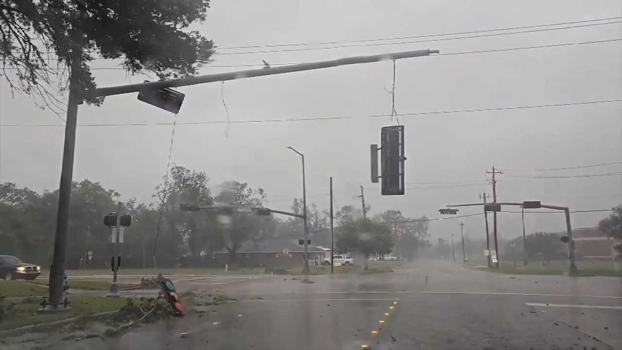 Hurricane Beryl’s remnants drop tornadoes and heavy rain from Great ...