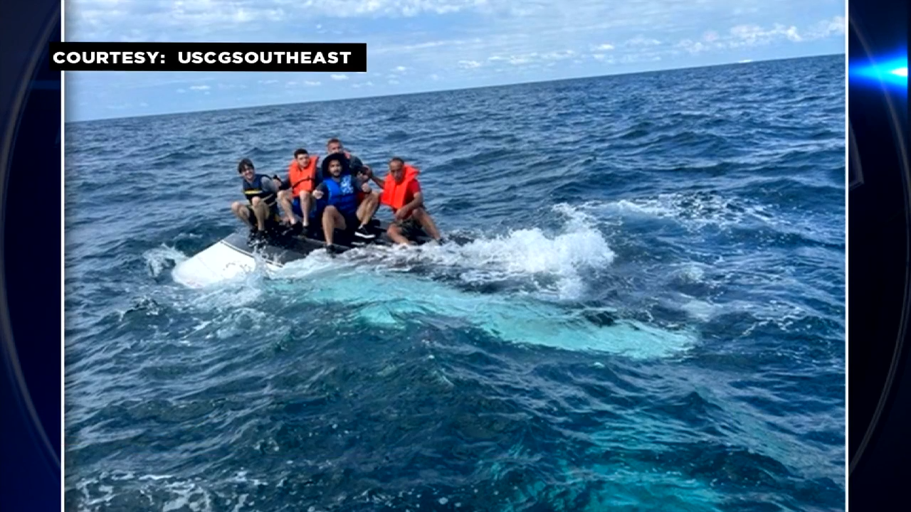 5 boaters saved after boat capsizes near Jacksonville - WSVN 7News ...