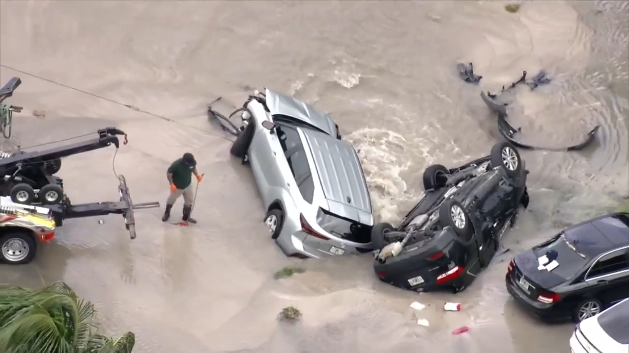 Rescue crews respond to rollover crash in Fort Lauderdale - WSVN 7News | Miami News, Weather ...