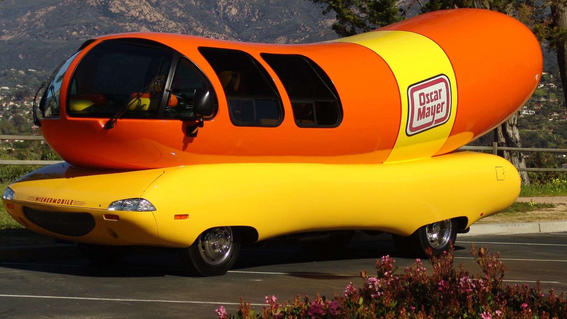 Oscar Mayer Wienermobile flips onto its side after crash along suburban ...