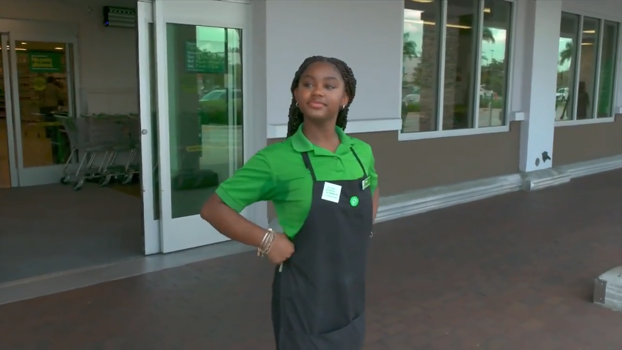 Local Publix worker helps organize scattered shopping carts left behind ...