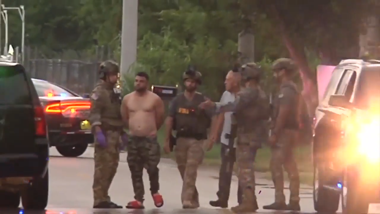 FBI, MDPD raid home in SW Miami-Dade; 1 detained - WSVN 7News | Miami ...