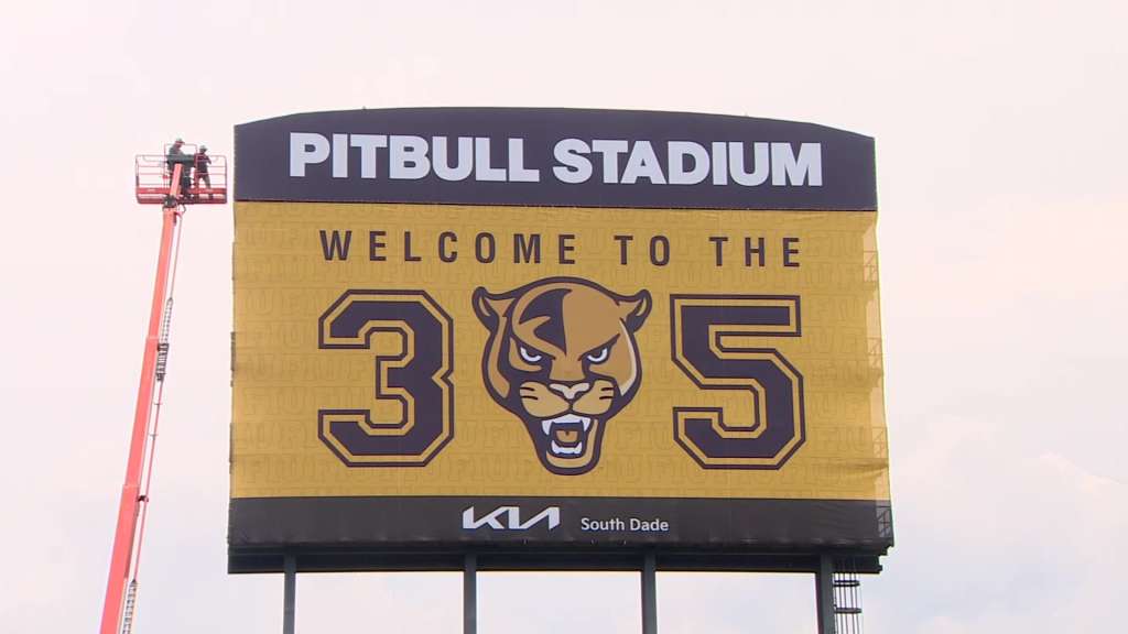 240806 Pitbull Stadium sign – WSVN 7News | Miami News, Weather, Sports ...