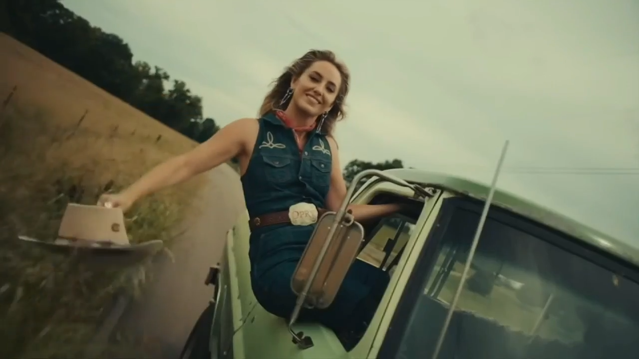 Country singer Lainey Wilson talks new album ‘Whirlwind’ and her ...