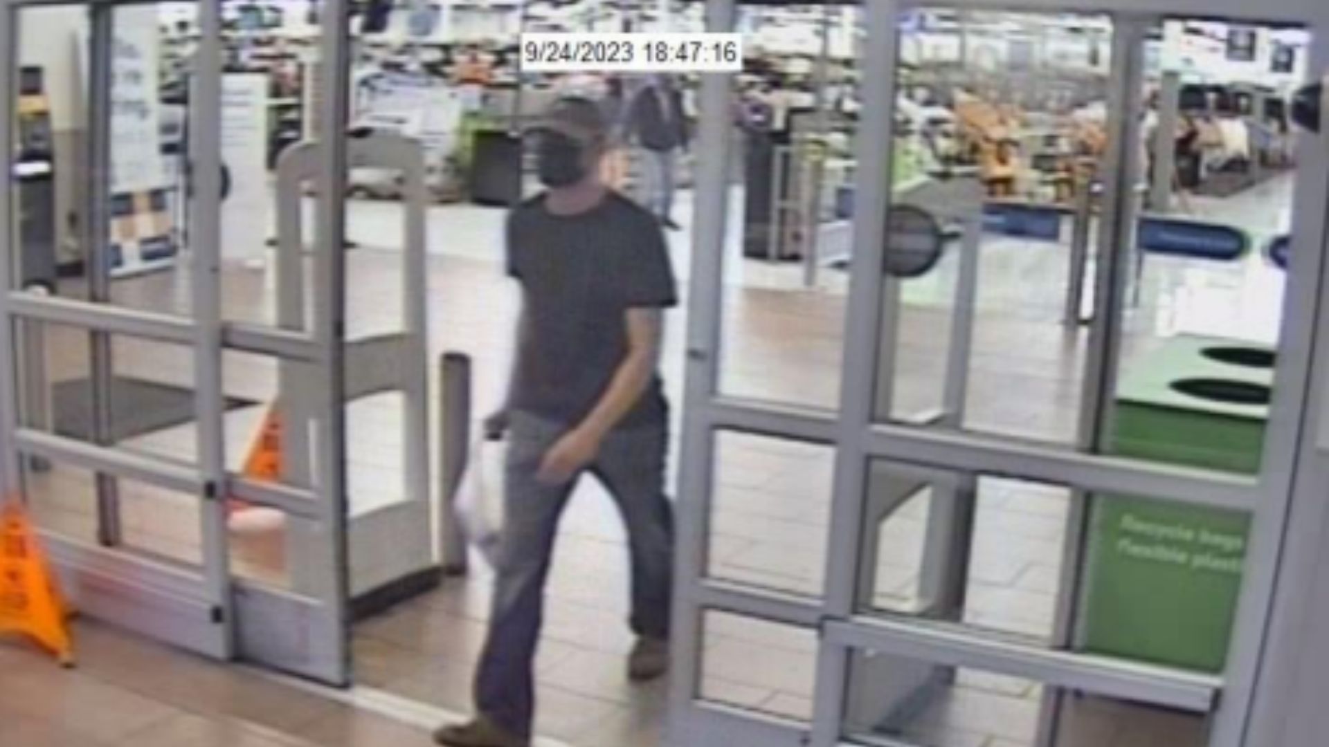 Florida attorney pleads guilty to trying to detonate explosives near ...