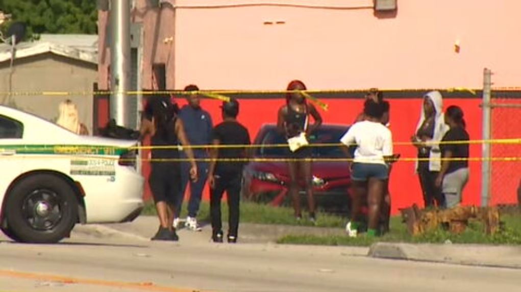 1 killed, 1 injured in shooting outside Northwest Miami-Dade bar - WSVN ...