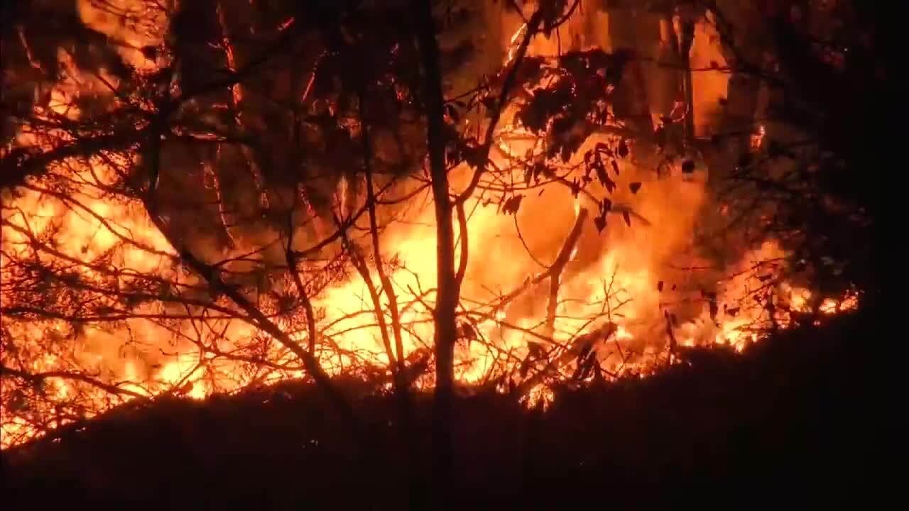 Boston smoke smell coming from brush fires in Salem, Massachusetts - WSVN 7News | Miami News ...