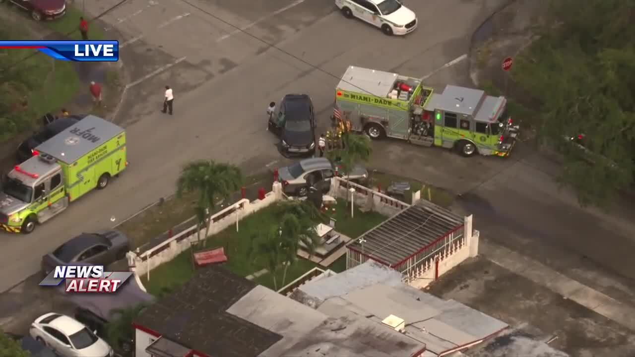 6 hospitalized following crash in NW Miami-Dade - WSVN 7News | Miami ...
